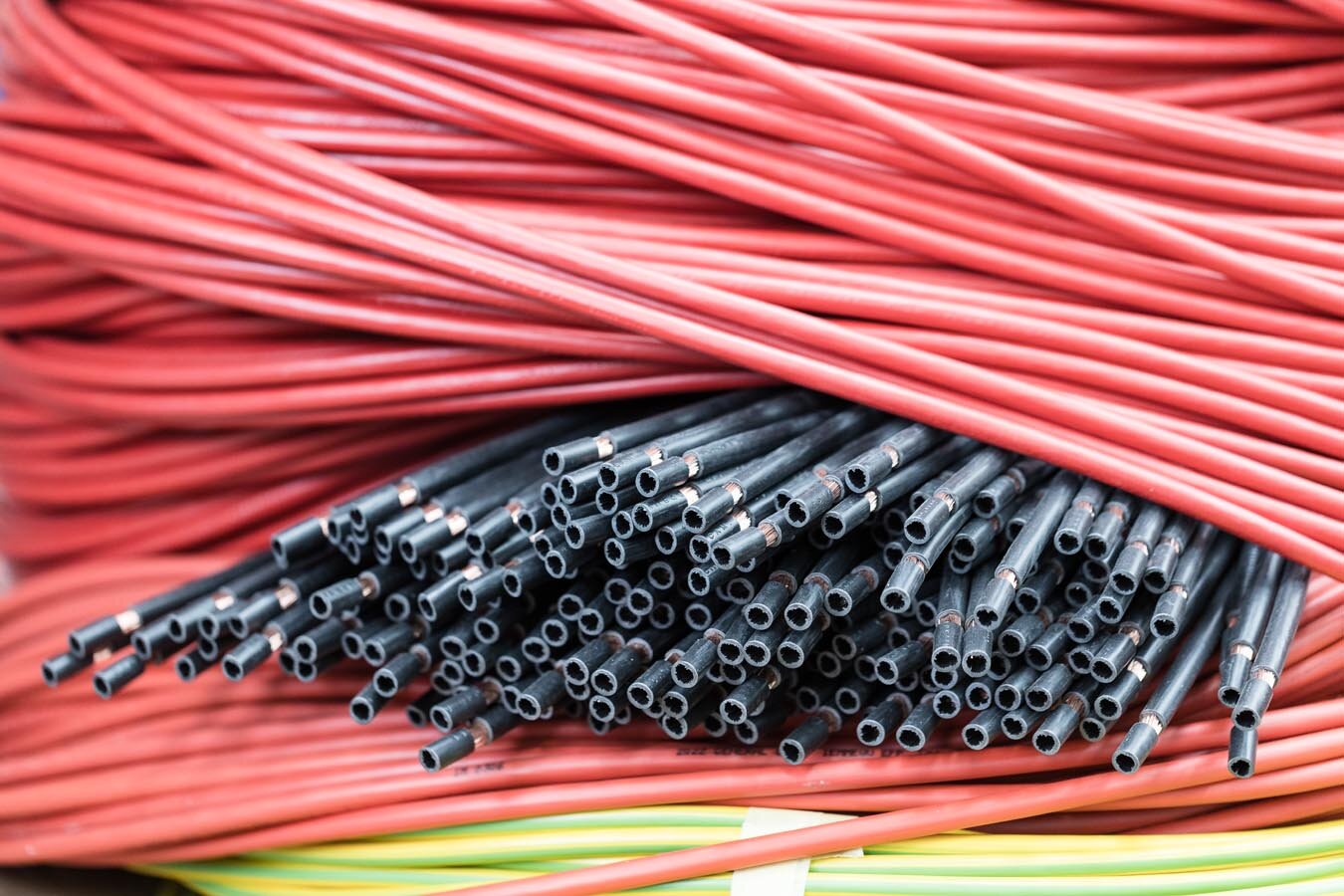 Welcome to the new Eltek website - Eltek Srl - Cable Assembly